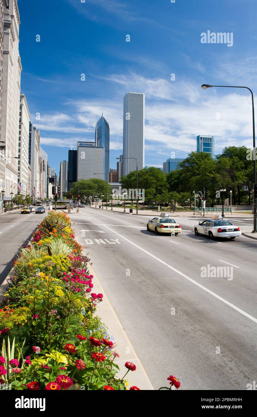 MICHIGAN AVENUE DOWNTOWN CHICAGO ILLINOIS USA Stock Photo - Alamy