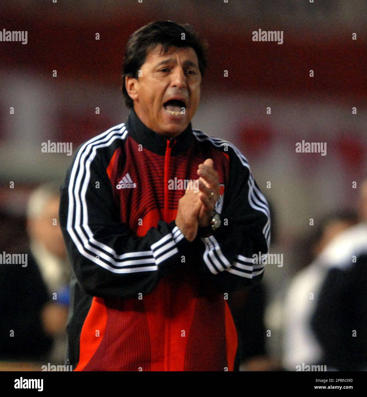 River Plate's coach Daniel Passarella reacts during their Argentina's ...