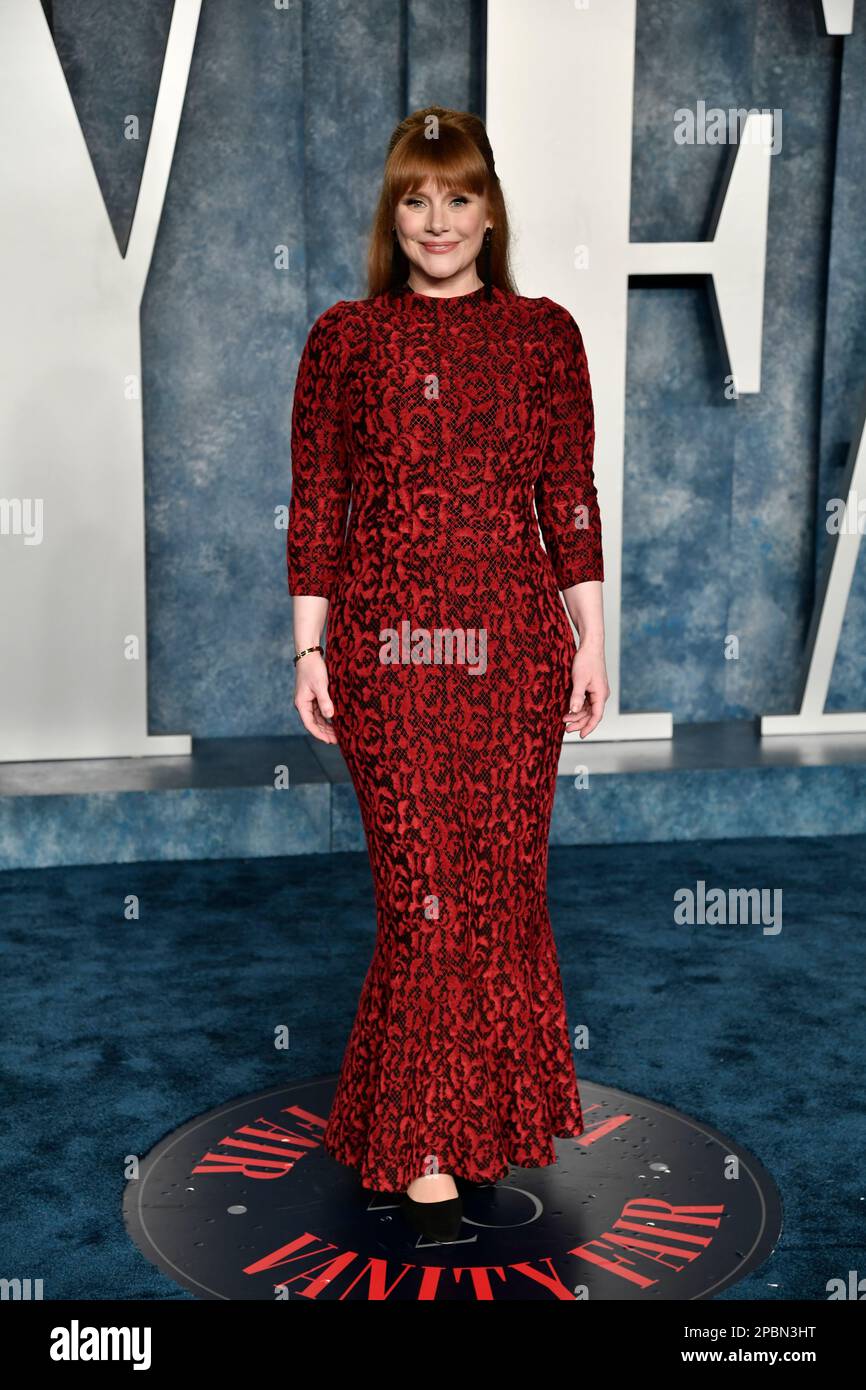 Bryce Dallas Howard arrives at the Vanity Fair Oscar Party on Sunday ...