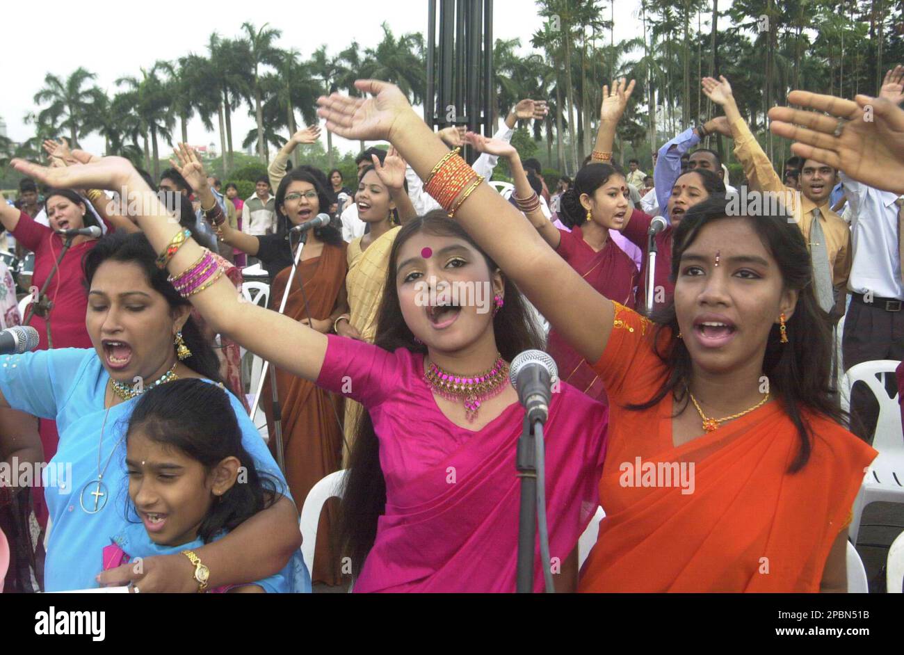 Bangladeshi Christian devotees participate in an Easter prayer at the ...