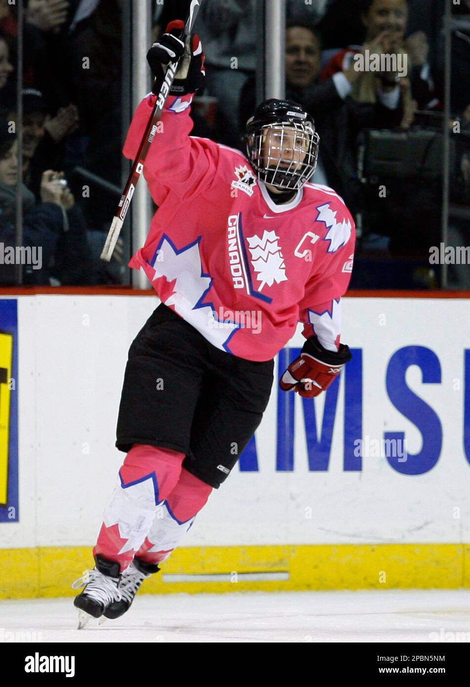 Team Canada captain Hayley Wickenheiser celebrates her game-winning ...