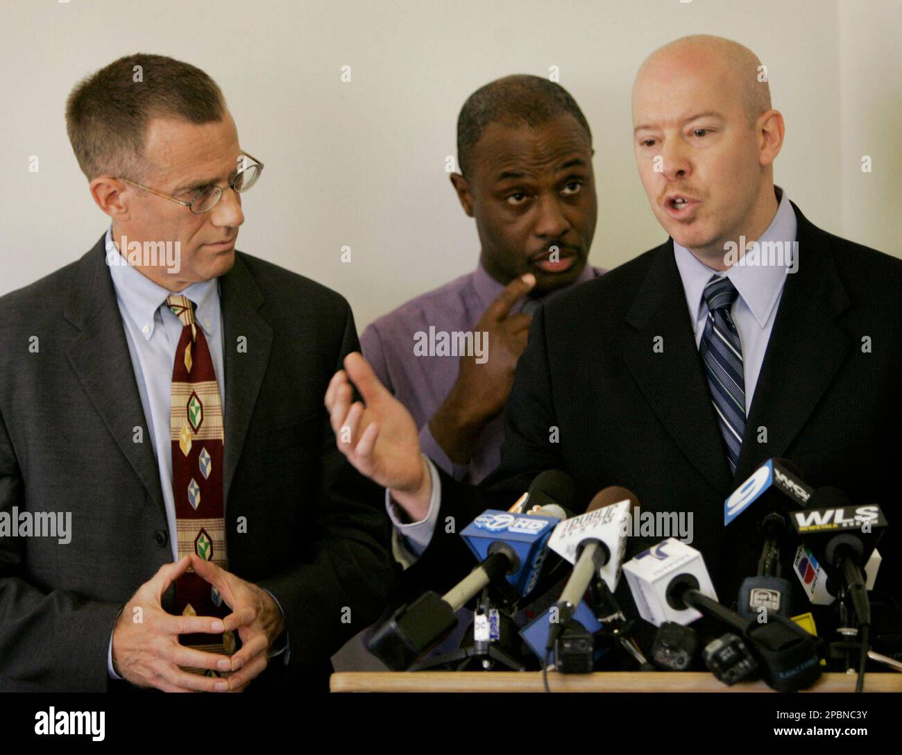 Craig Futterman, right, a University of Chicago law professor, with ...