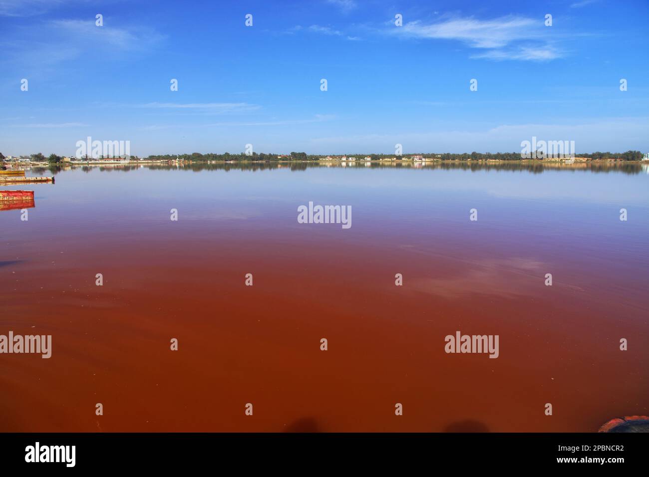 Lake Retba, Lac rose close Dakar, Senegal, West Africa Stock Photo - Alamy