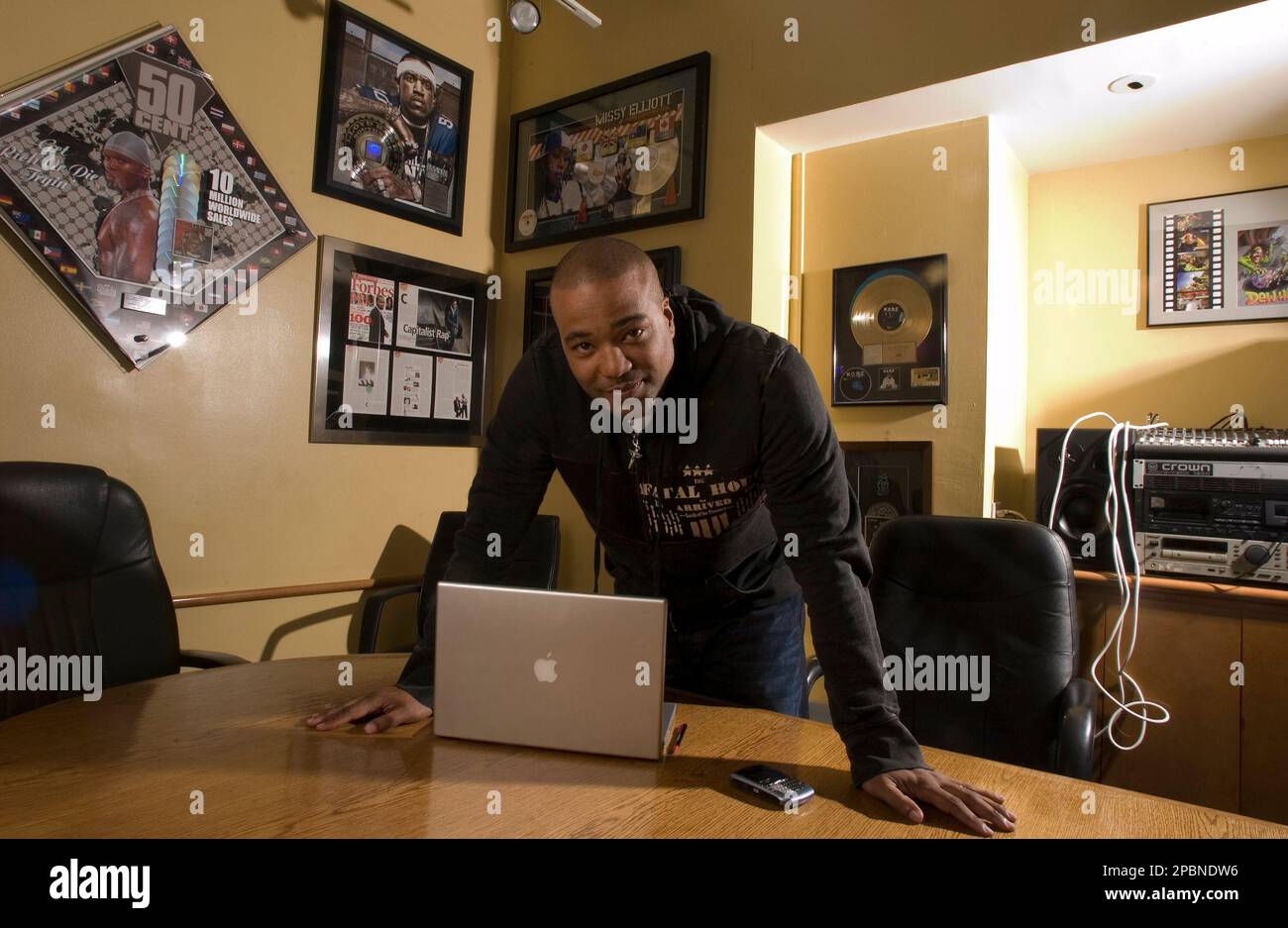 Violator Records Logo