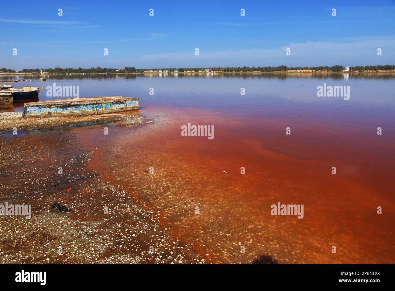 Lake Retba, Lac rose close Dakar, Senegal, West Africa Stock Photo - Alamy