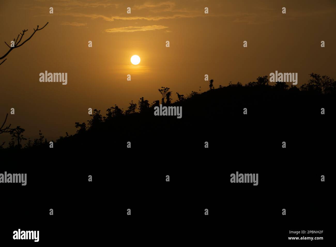 Rising sun bangladesh hi-res stock photography and images - Alamy