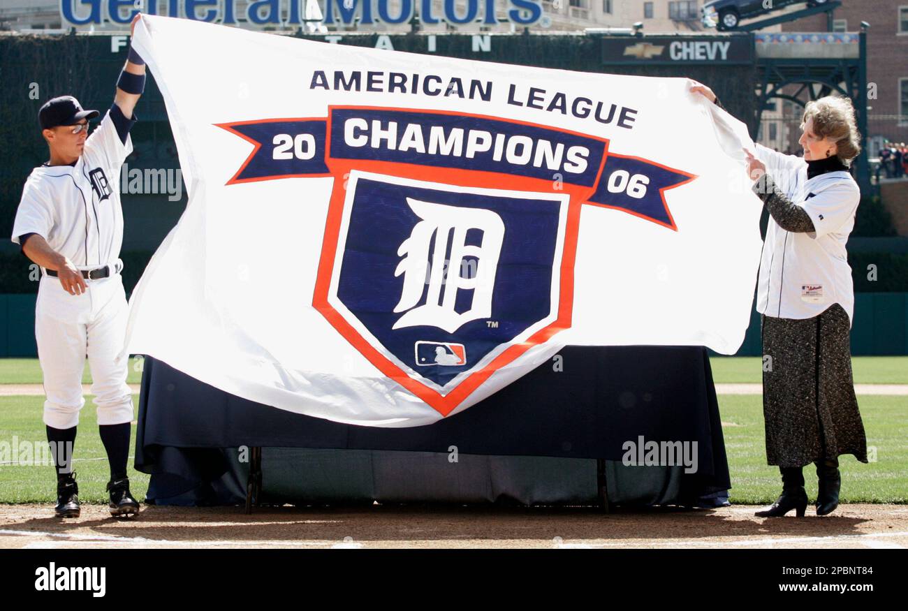 Detroit Tigers third baseman Brandon Inge, left, and longtime Tiger ...