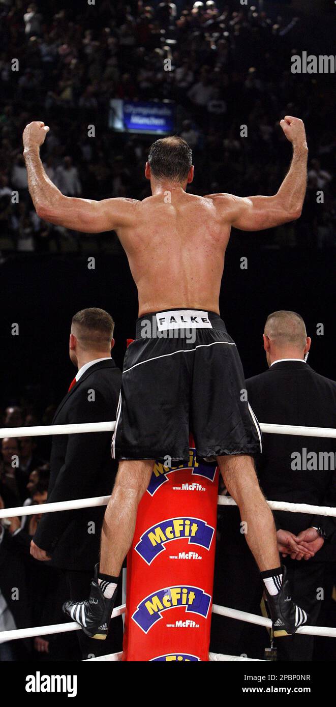 German light heavyweight boxer Henry Maske celebrates after the WBA ...