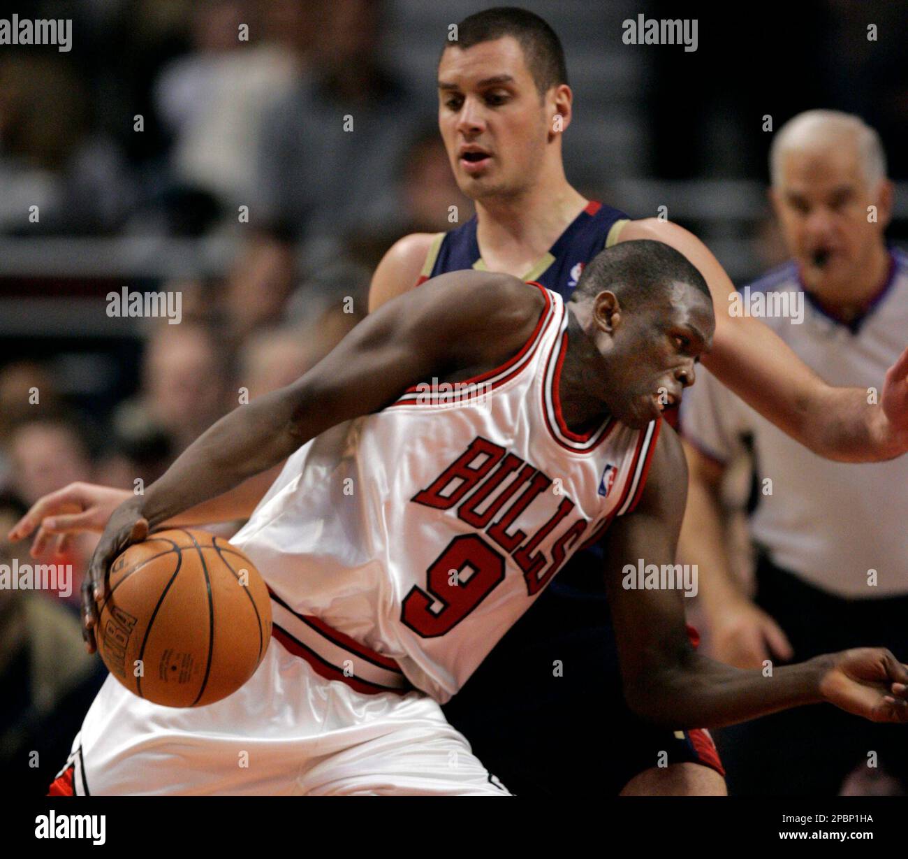 Chicago Bulls' Luol Deng, of Sudan (9), drives to the basket against ...