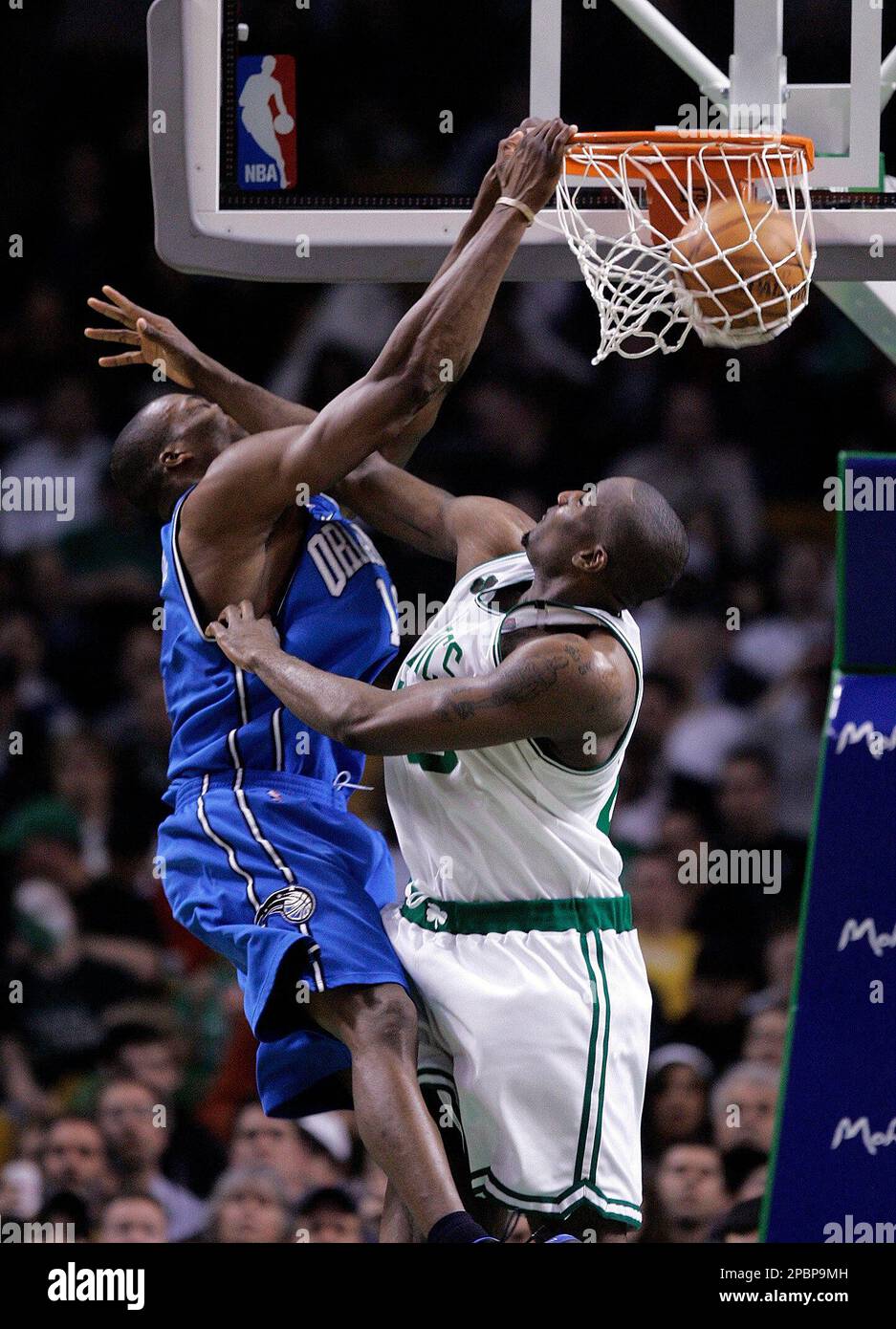 Boston Celtics' Tony Allen, right, cannot stop Orlando Magic's Dwight ...