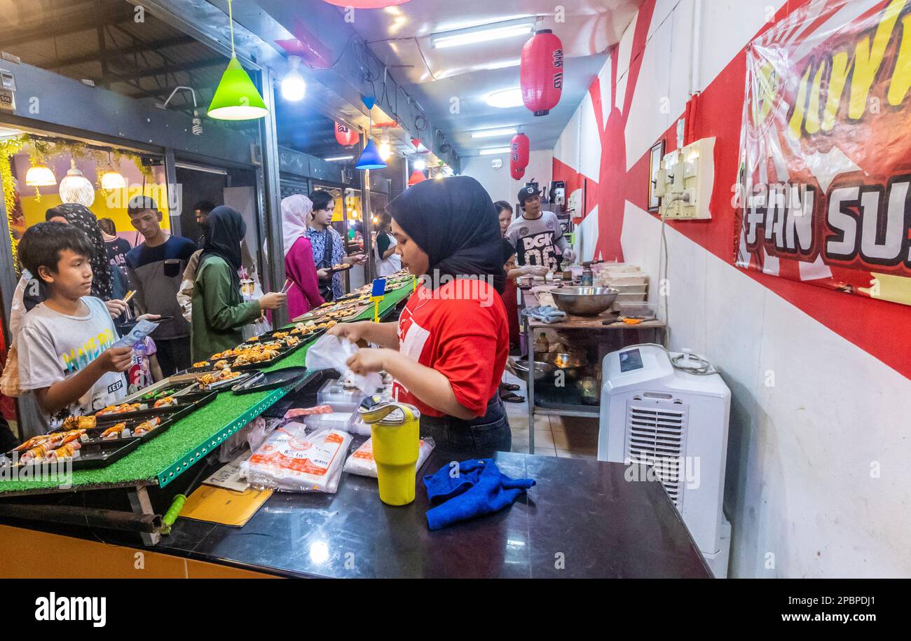 Asean night bazaar hi-res stock photography and images - Alamy
