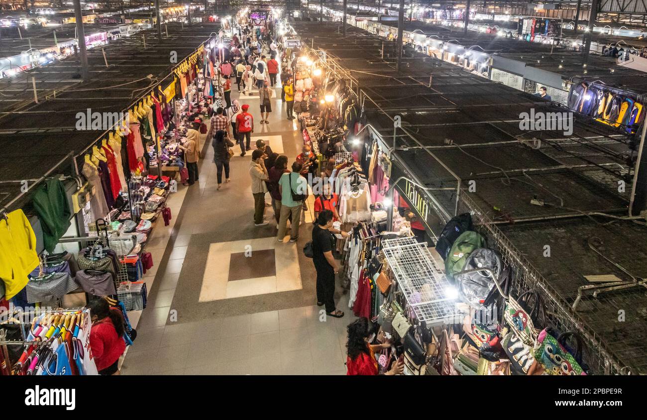 Asean night bazaar (market) Hat Yai Southern Thailand Stock Photo - Alamy
