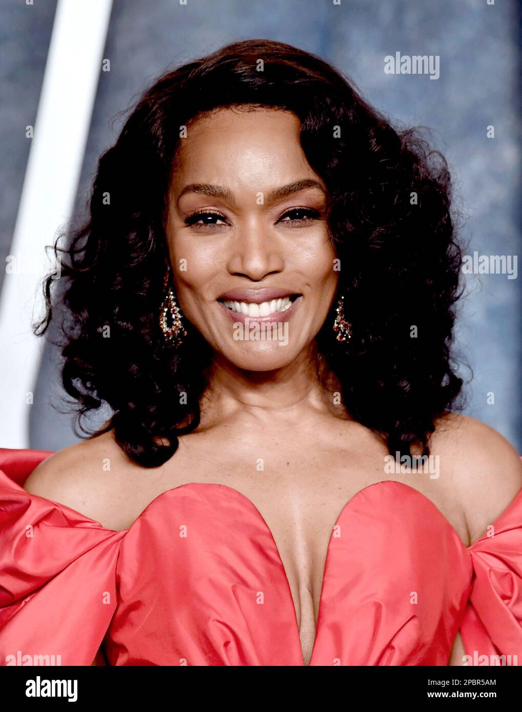 Angela Bassett arrives at the Vanity Fair Oscar Party on Sunday, March ...
