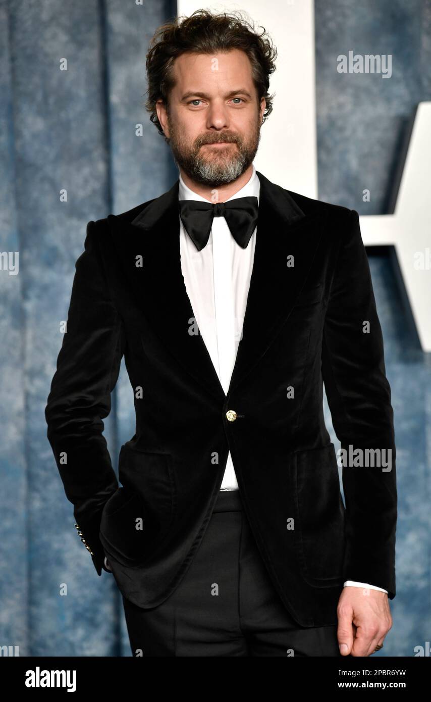Joshua Jackson arrives at the Vanity Fair Oscar Party on Sunday, March ...