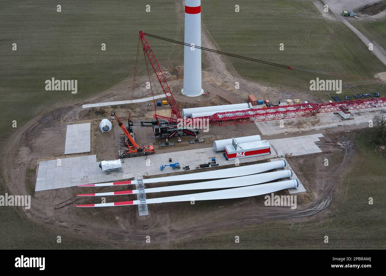 12 March 2023, Brandenburg, Jacobsdorf: The construction site for a new ...
