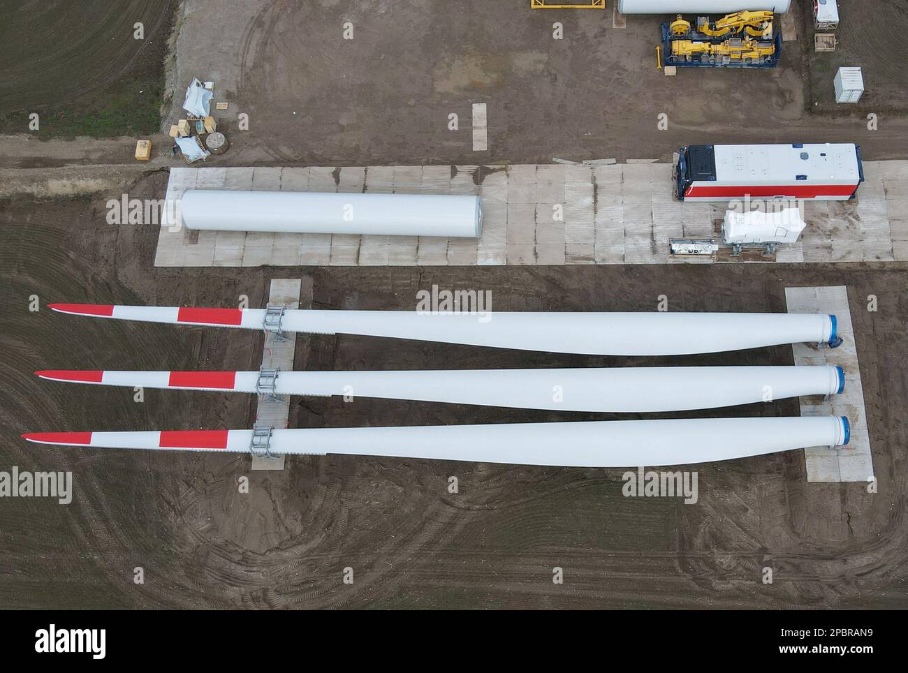 12 March 2023, Brandenburg, Jacobsdorf: The construction site for a new ...