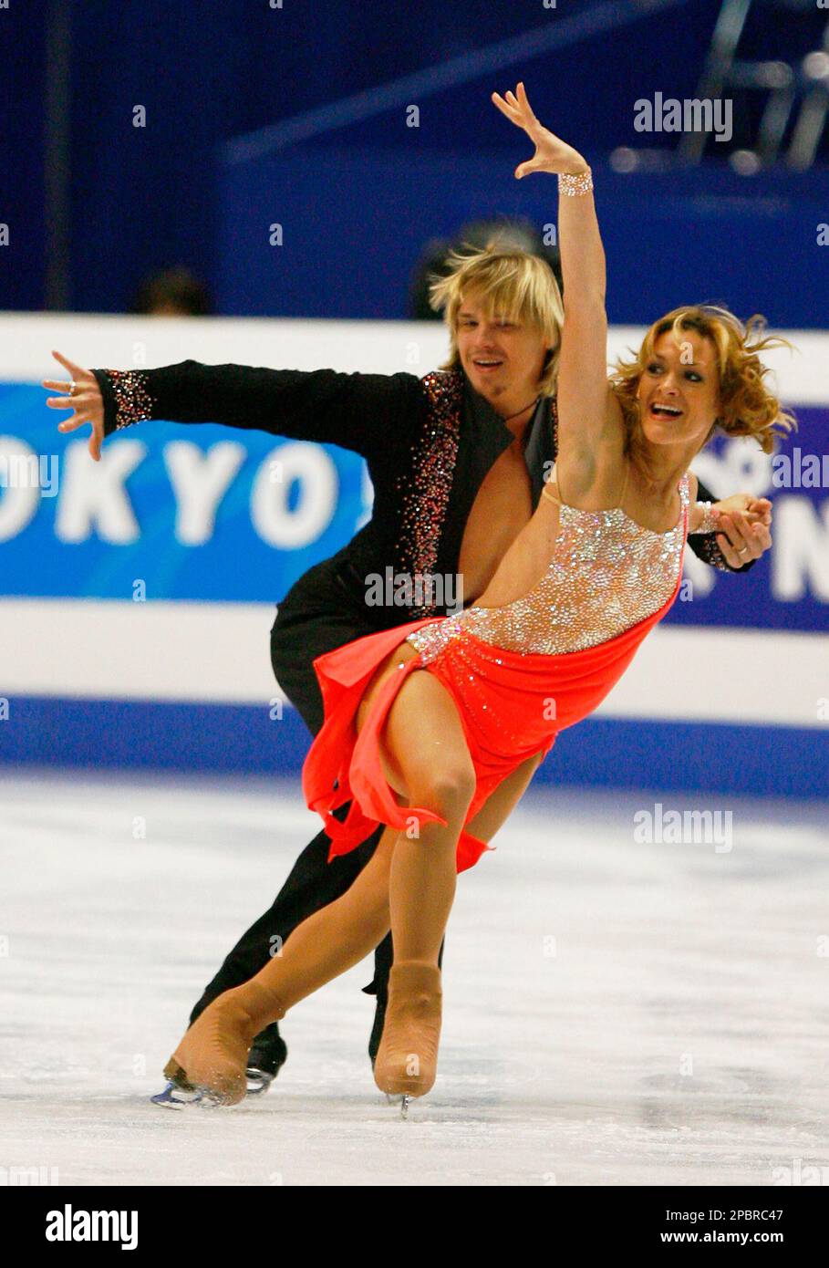 Maxim Staviski, right, and Albena Denkova from Bulgaria compete during ...