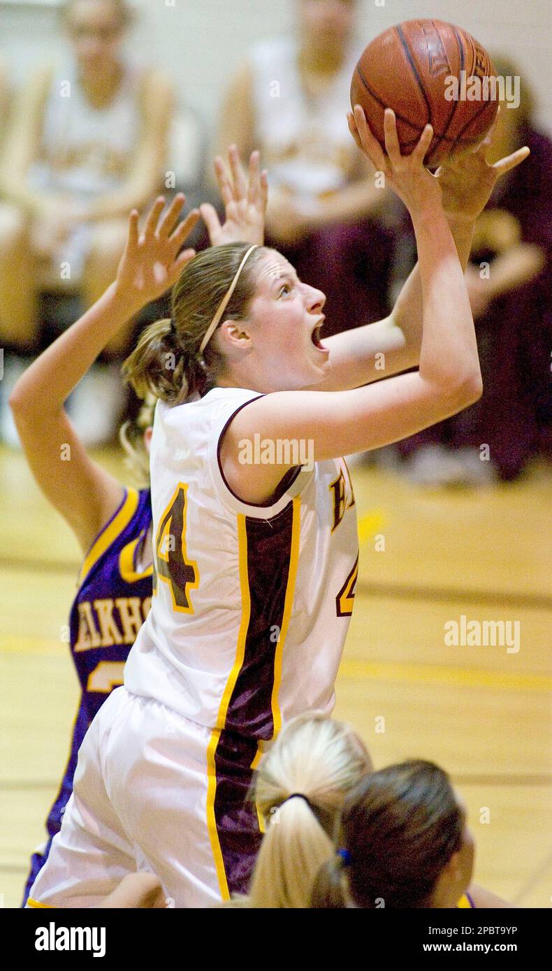 ** FILE ** Lin Zastrow, a 6-foot, 4-inch guard from Jefferson, shoots ...