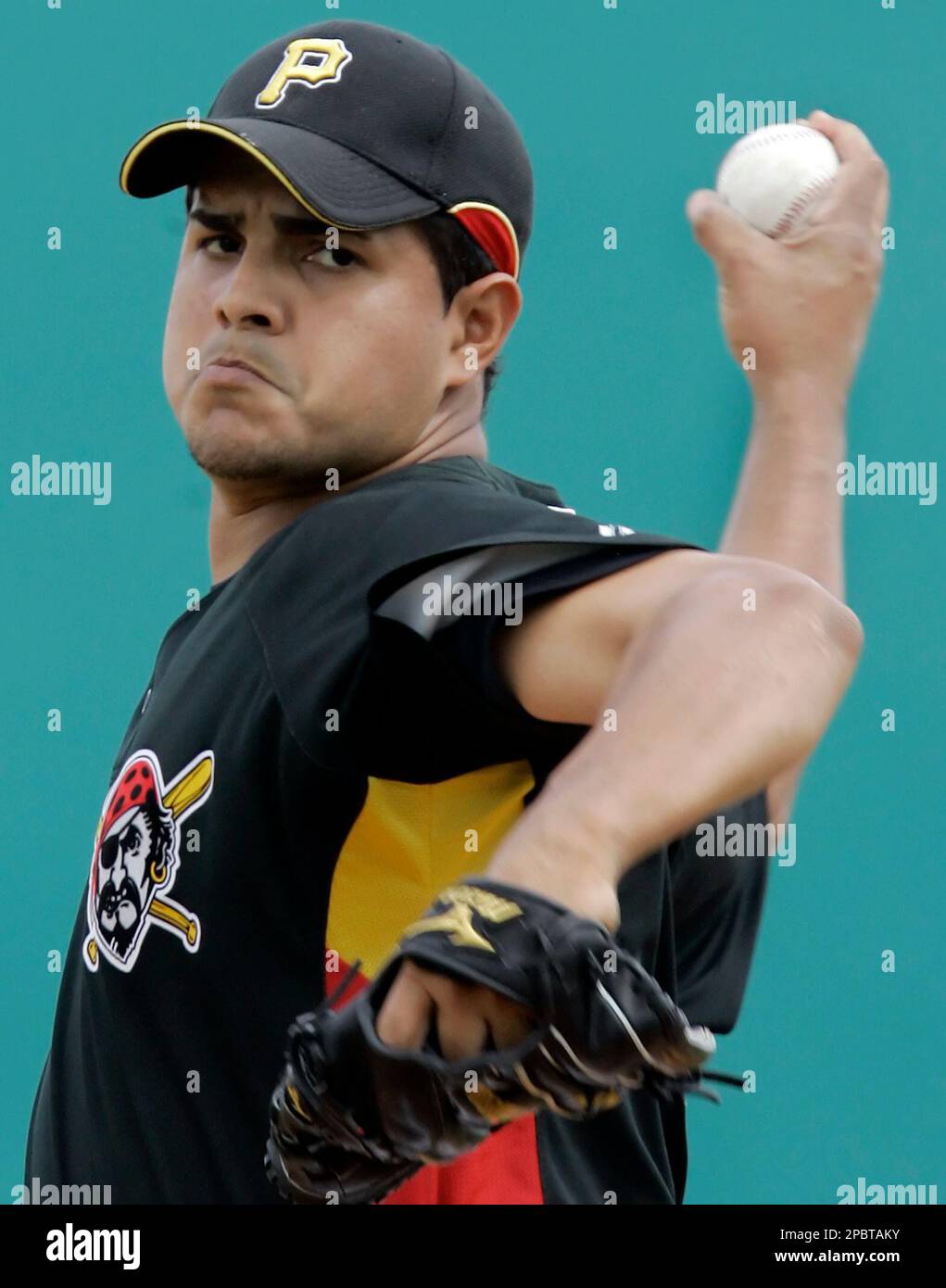 Pittsburgh Pirates pitcher Tony Armas Jr., warms up before facing the ...