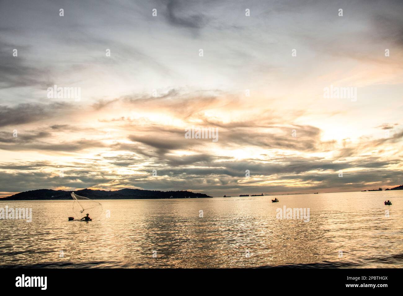 Cockling boat hi-res stock photography and images - Alamy