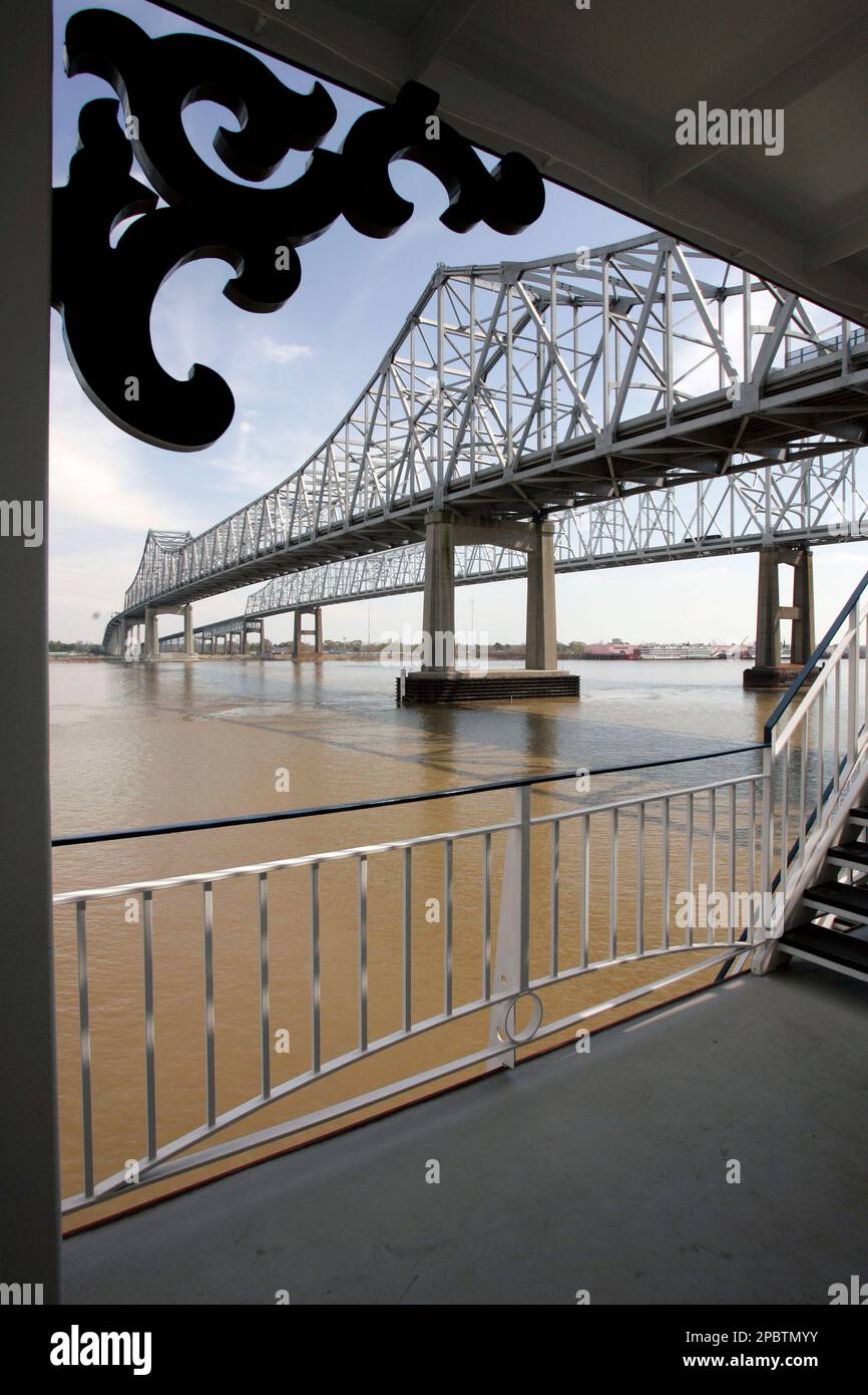 The Crescent City Connection bridge across the Mississippi River can be ...