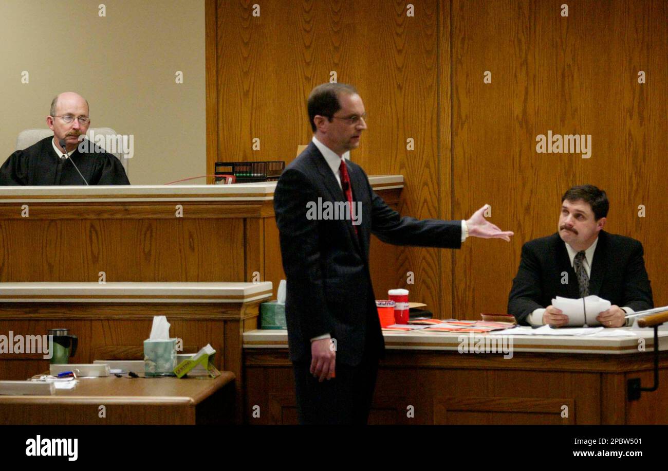 Defense attorney Jerome Buting, center, cross-examines Marc LeBeau ...