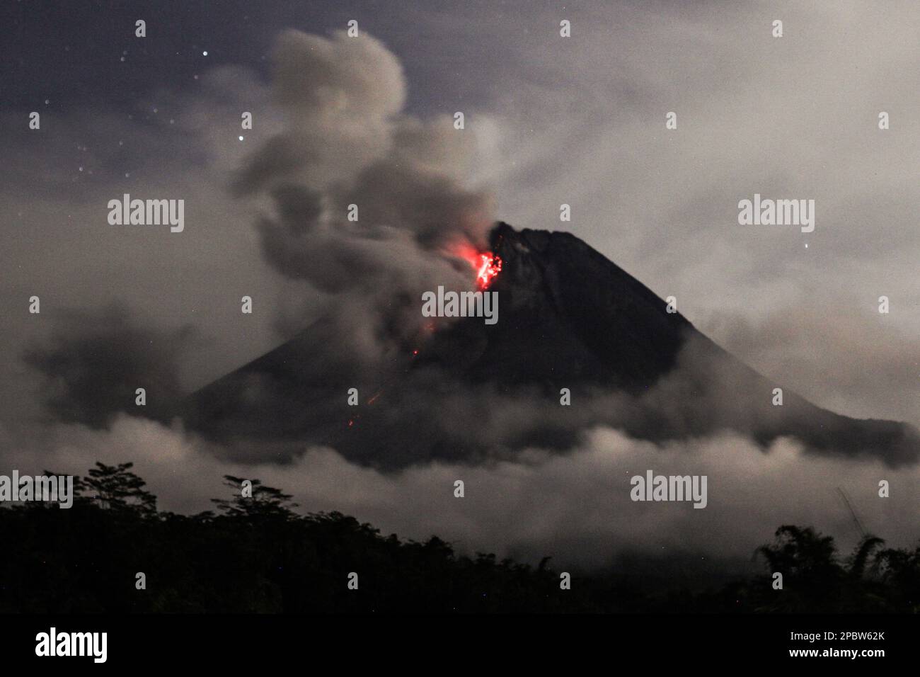 March 12, 2023, SLEMAN, YOGYAKARTA, INDONESIA: Mount Merapi issued hot ...
