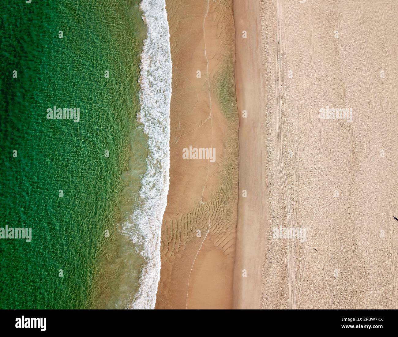 Empty beach scene calm hi-res stock photography and images - Alamy