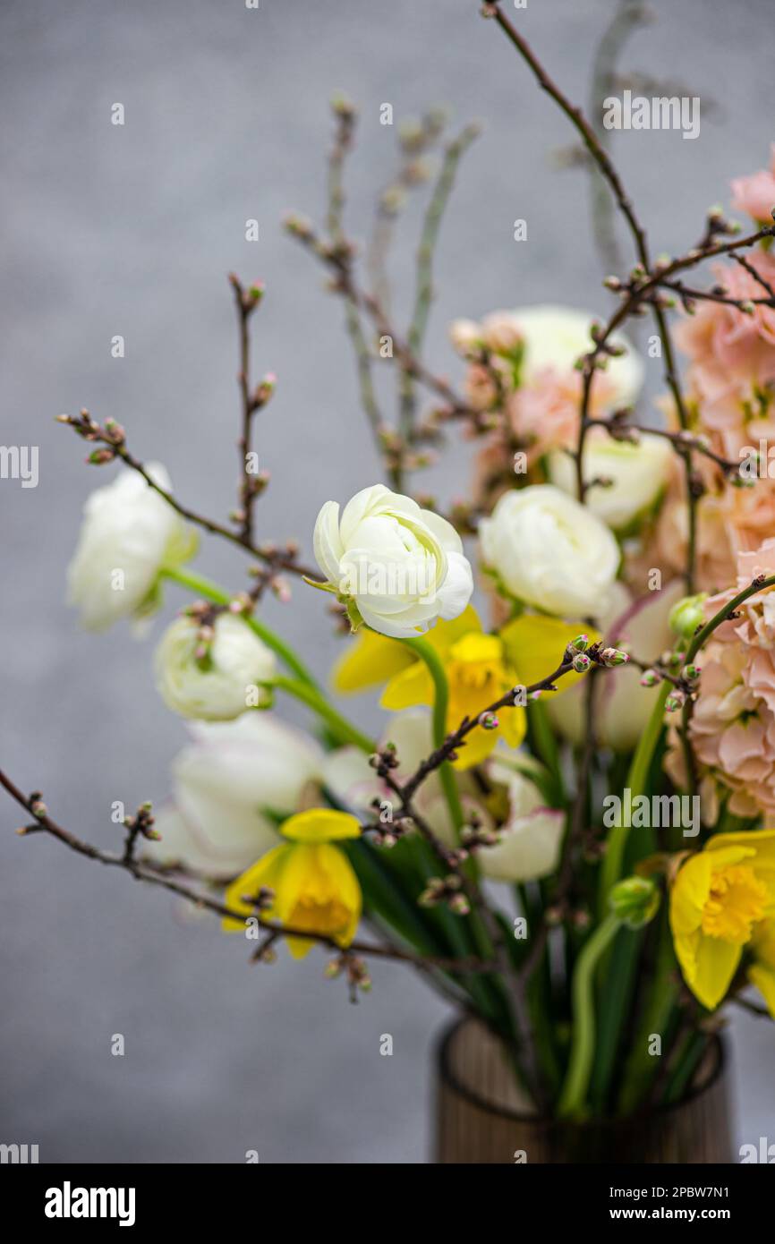 Seasonal bond hi-res stock photography and images - Alamy