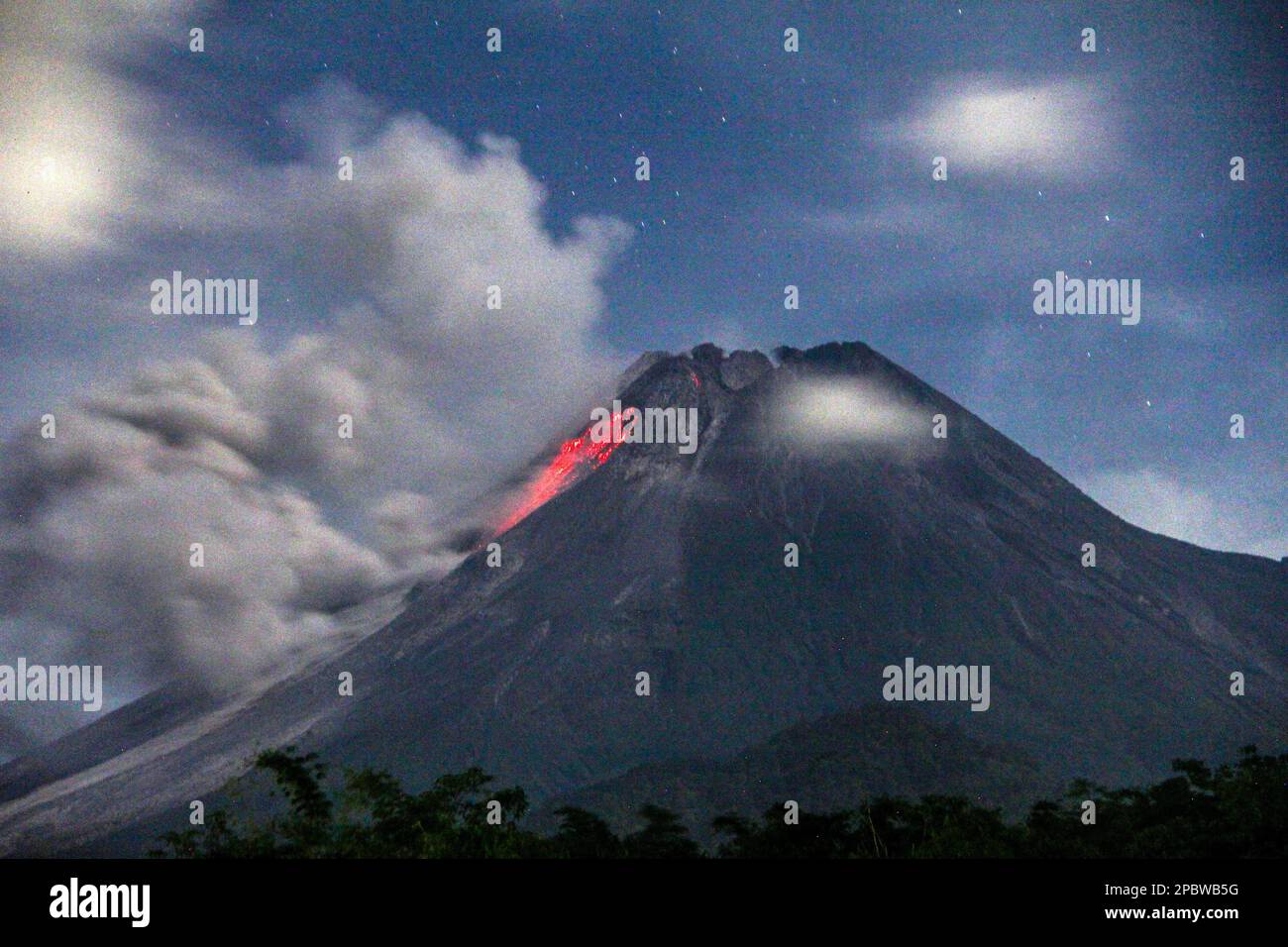 March 13, 2023, SLEMAN, YOGYAKARTA, INDONESIA: It was seen that Mount ...