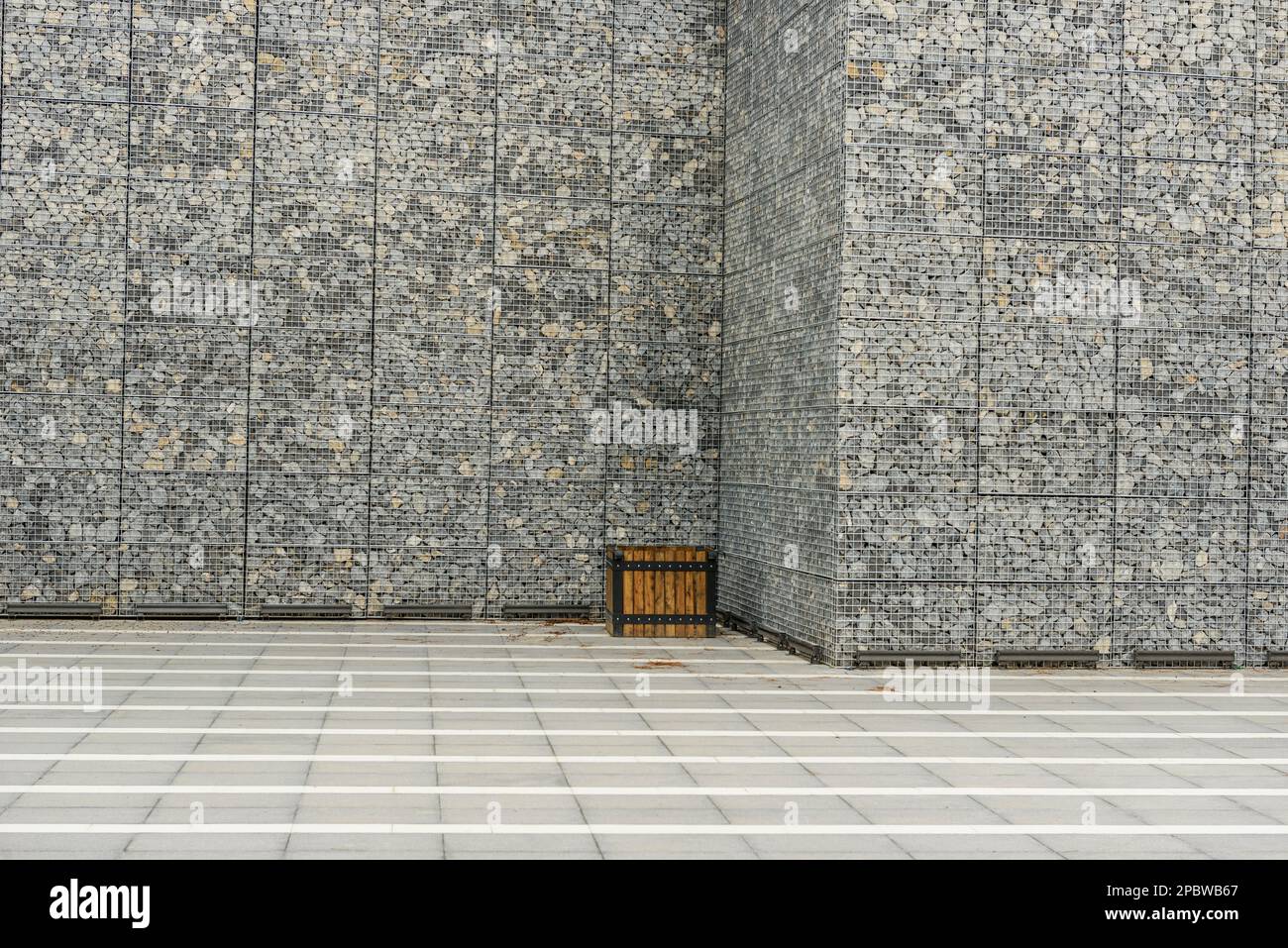 Big Gabion Wall Stock Photo - Alamy
