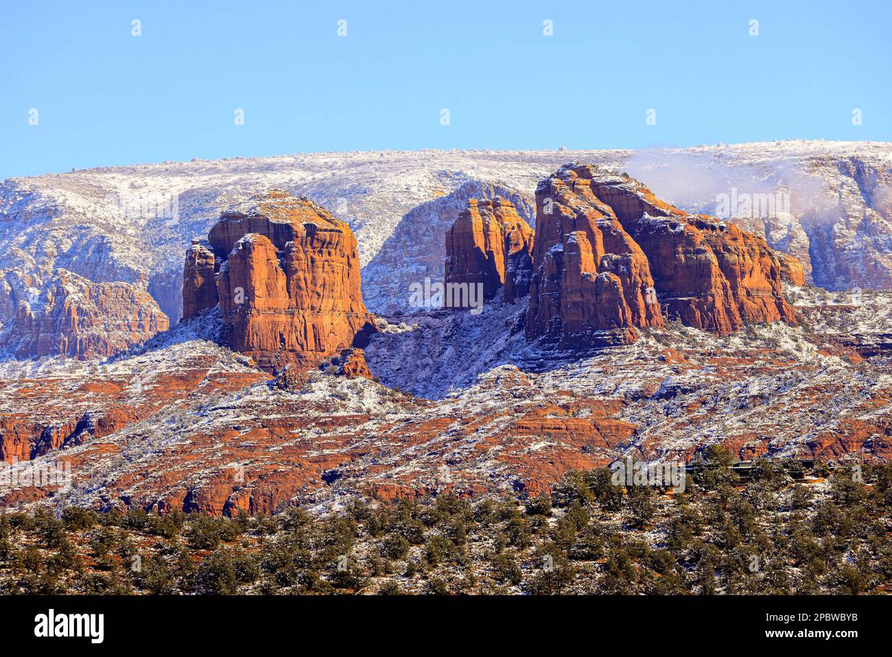 Snow among the red rock of Sedona, Arizona Stock Photo - Alamy