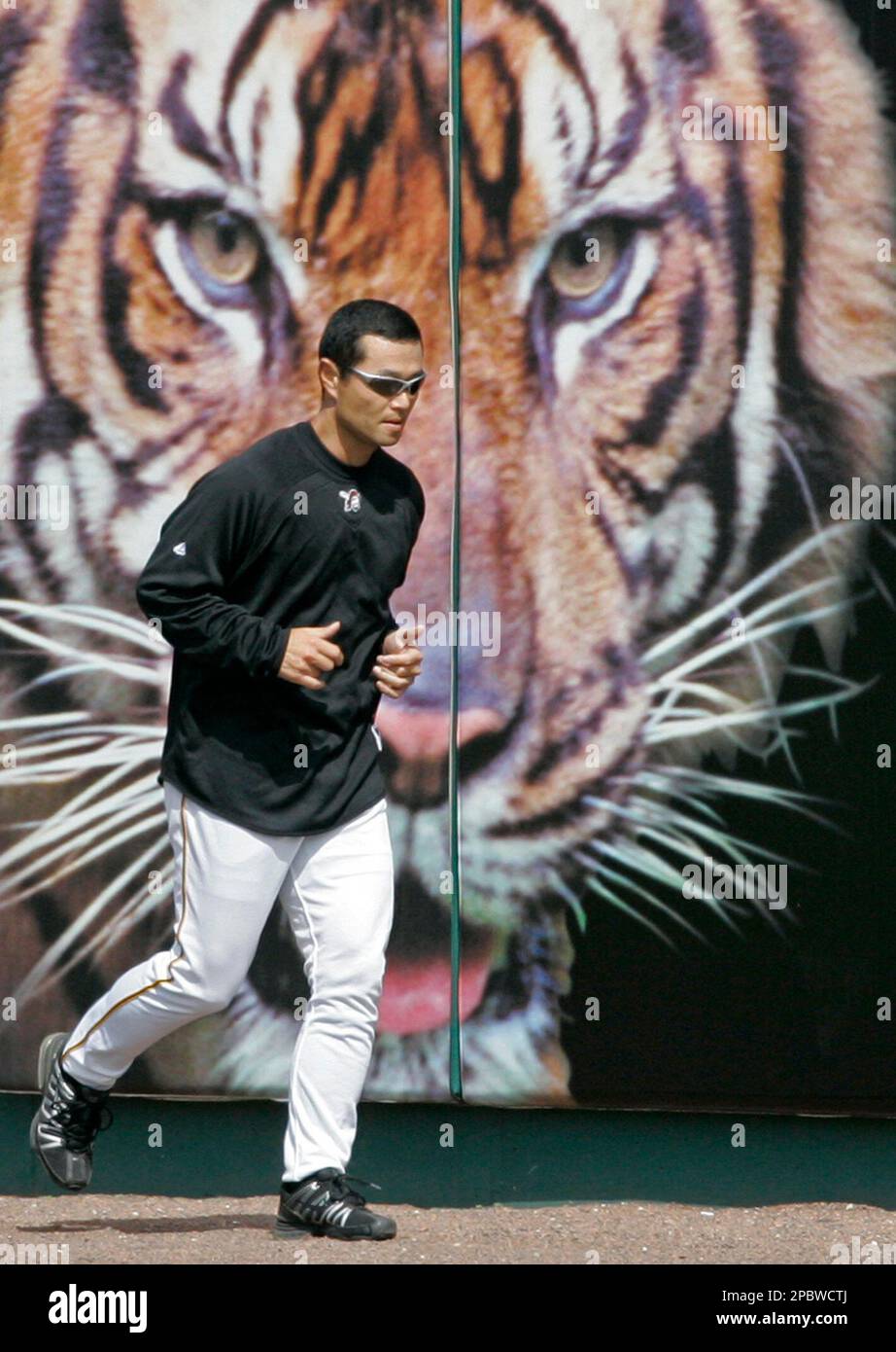 Pittsburgh Pirates pitcher Masumi Kuwata, from Japan, jogs past an ...