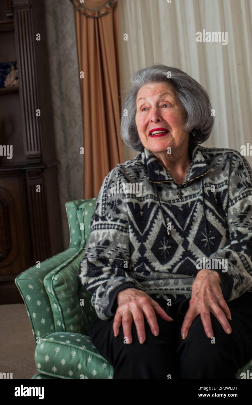 A grandma hi-res stock photography and images - Alamy