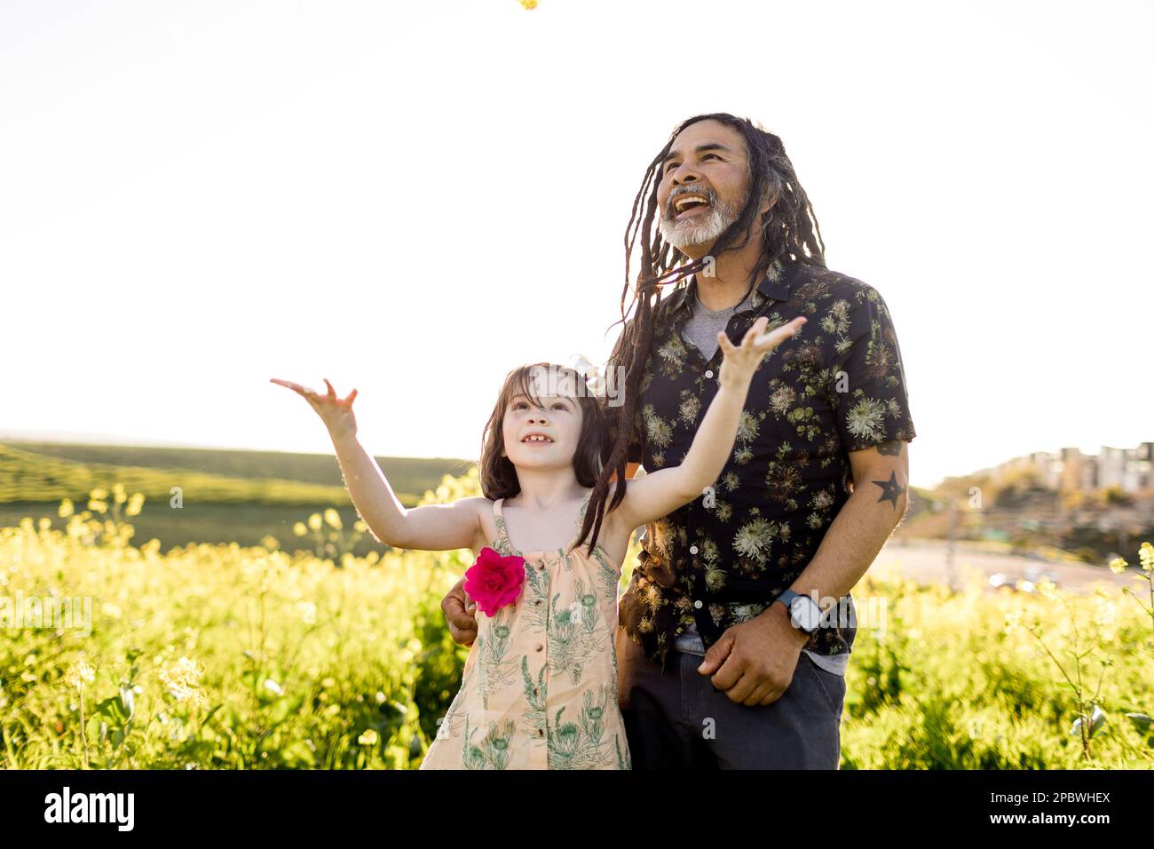 Standing in flower field hi-res stock photography and images - Alamy