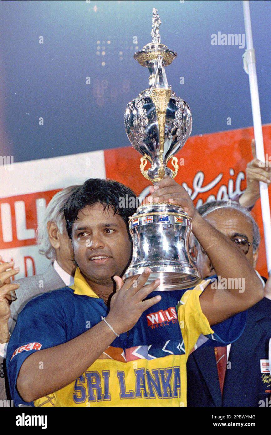 ** FILE ** The captain of the Sri Lankan cricket team Arjuna Ranatunga with the 1996 cricket ...