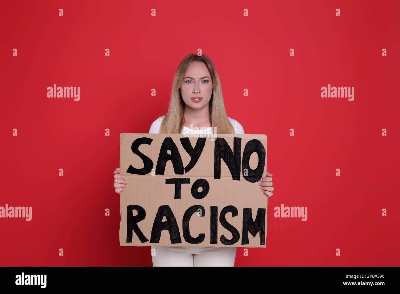 Say no to racism sign hi-res stock photography and images - Alamy