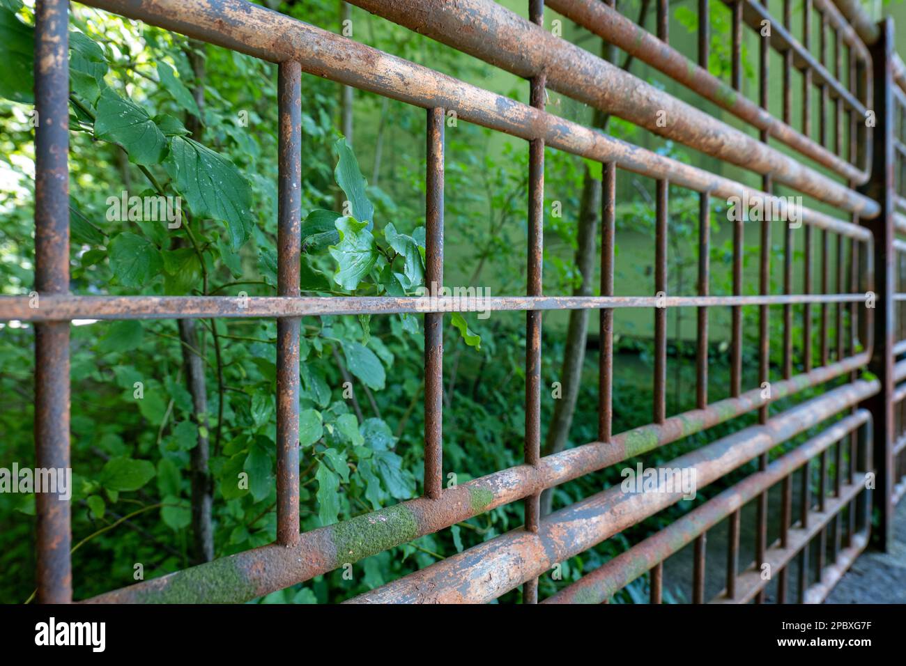 Angle iron fence hi-res stock photography and images - Alamy