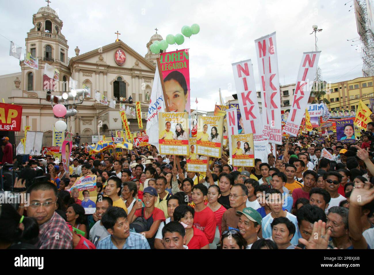 Supporters of the Genuine Opposition senatorial candidates display ...