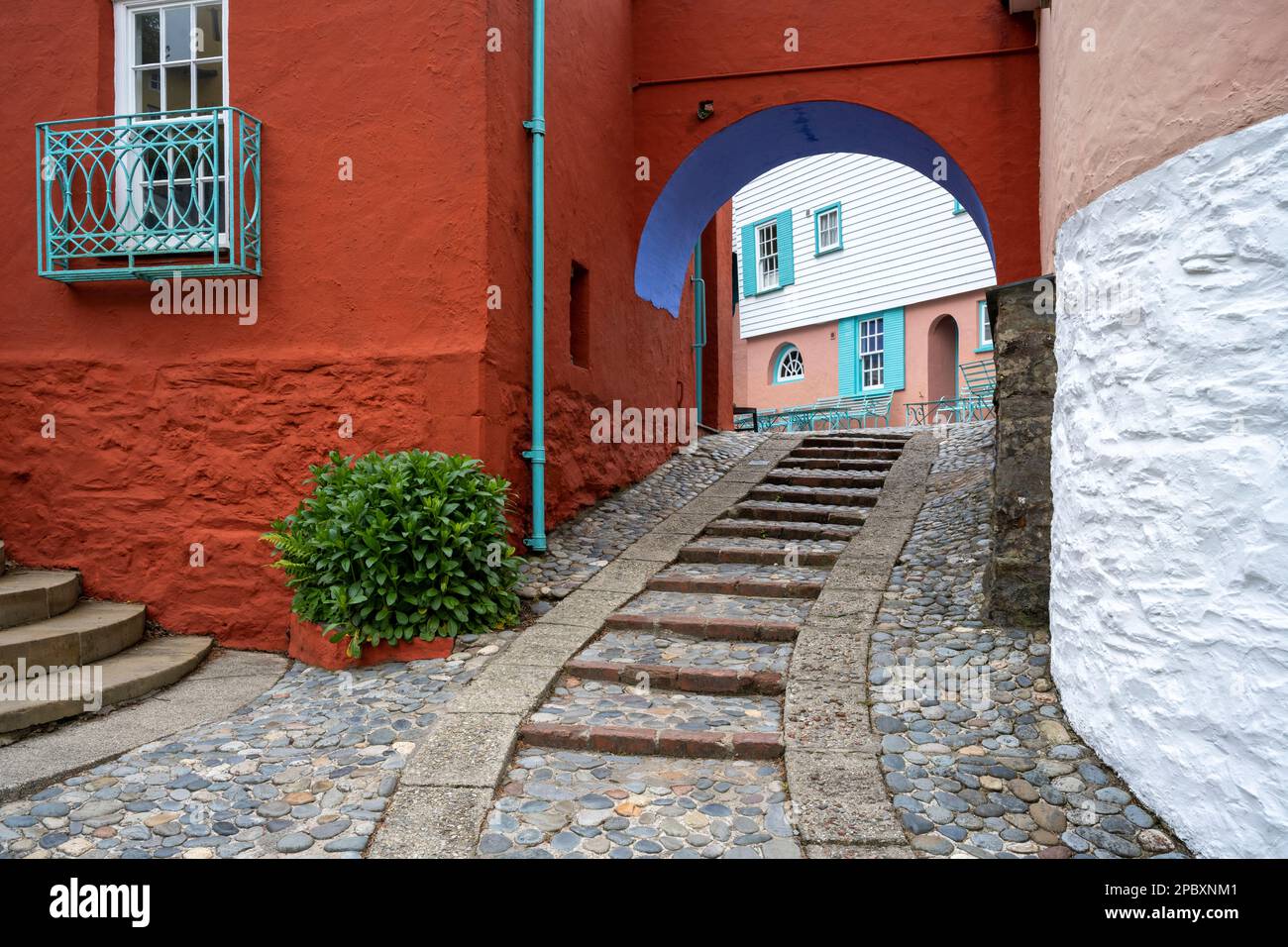 Fascinating curved arches and cobbled streets at Portmerion village in ...