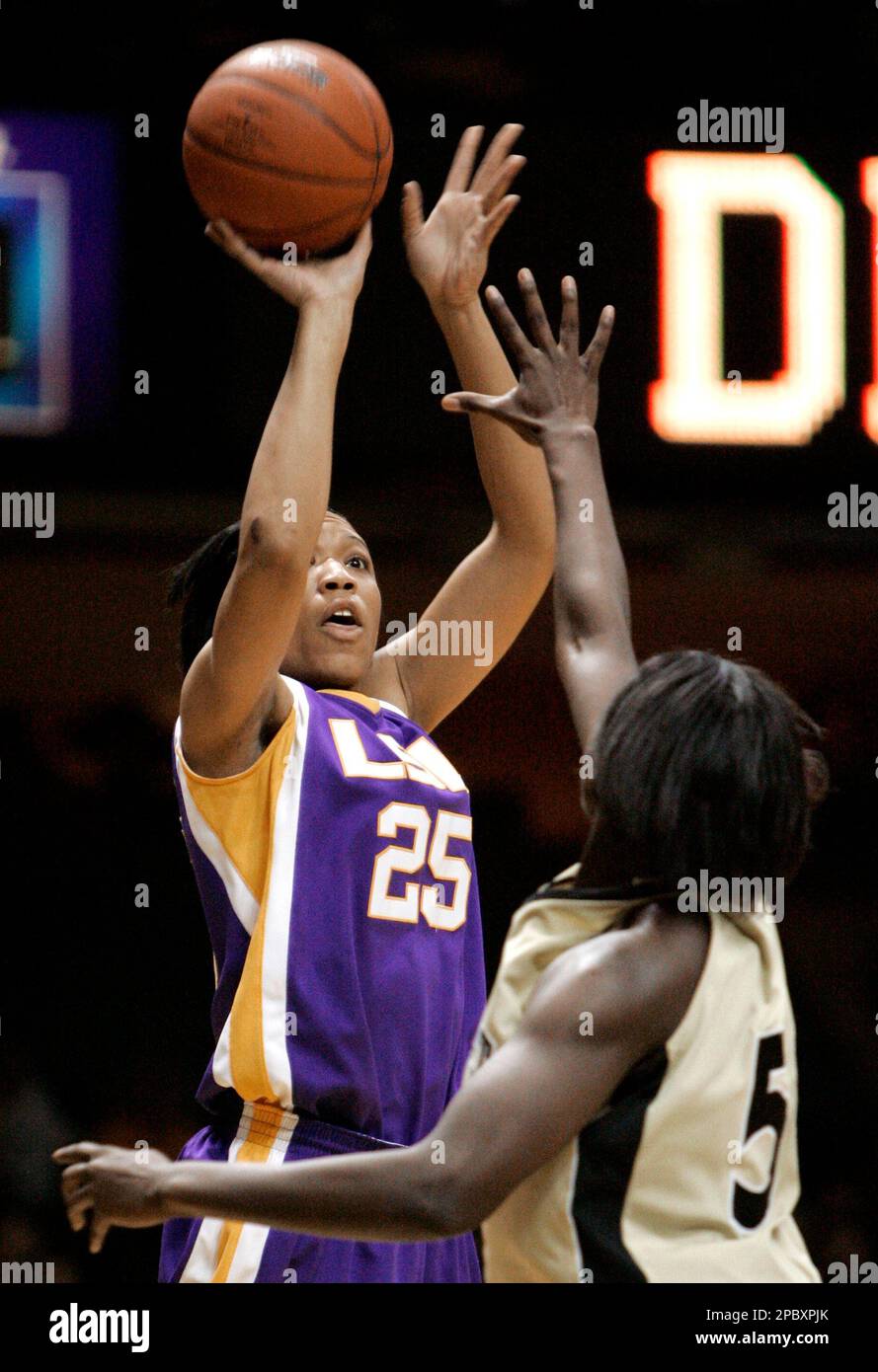 LSU center Mesha Williams (25) shoots over the reach of Vanderbilt's ...