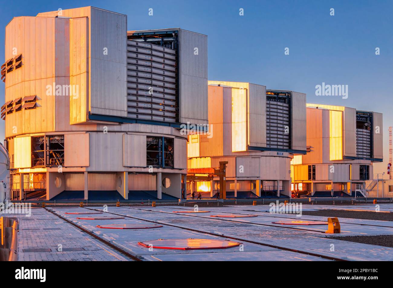 Giant Telescopes at Paranal Observatory Stock Photo - Alamy