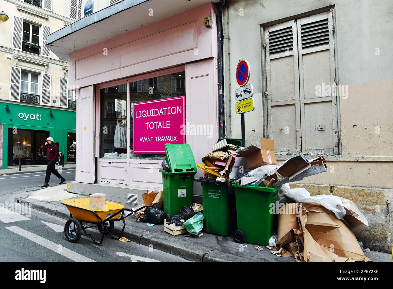 2023 Garbage collection on strike in Paris, France Stock Photo - Alamy