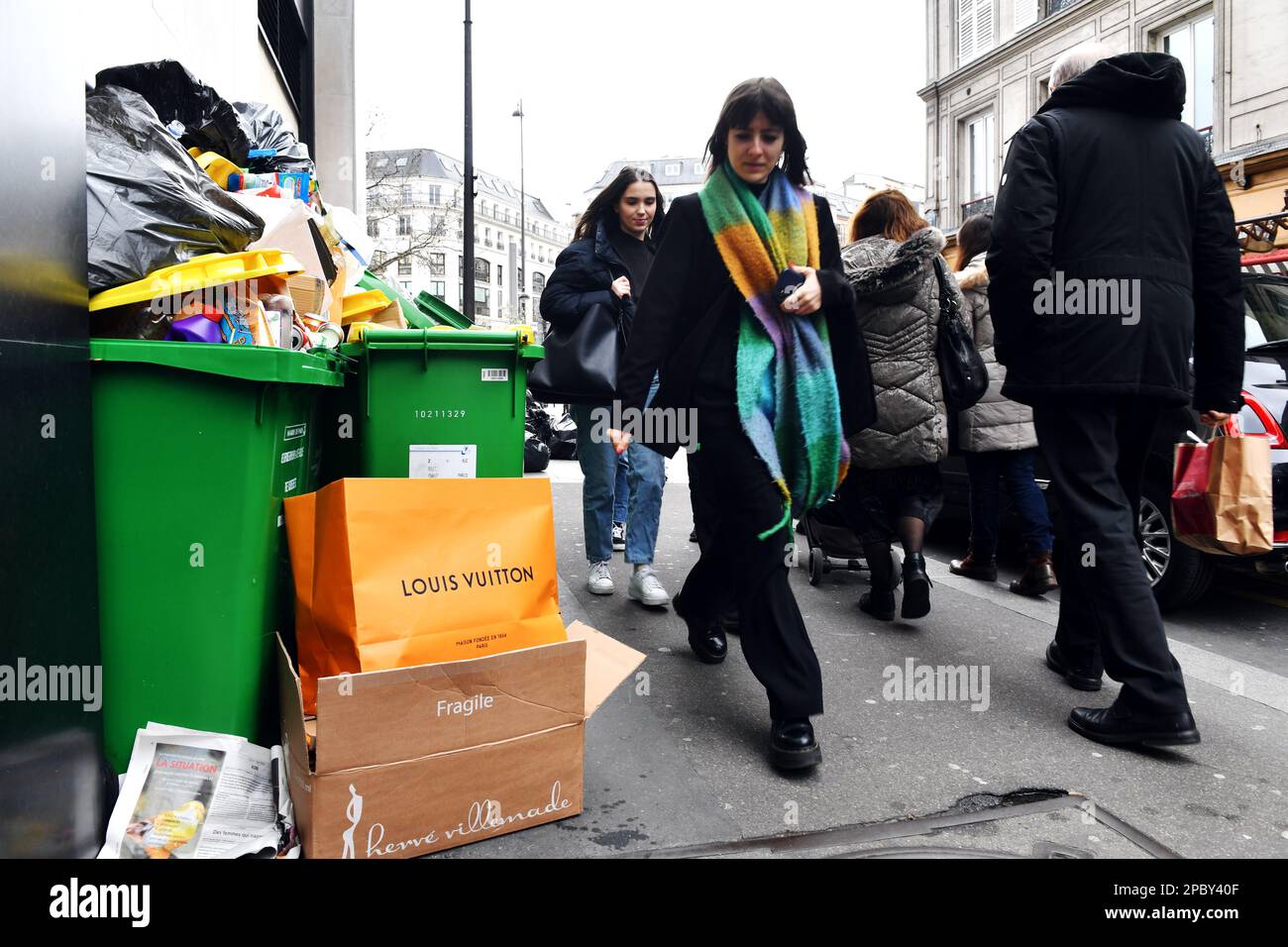 Bags of litter france hi-res stock photography and images - Alamy