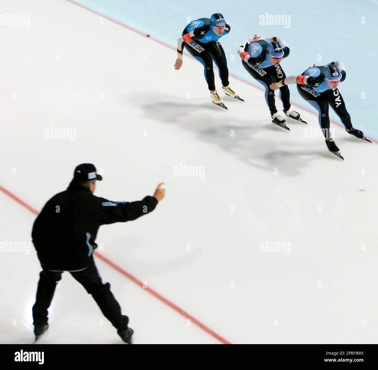 Daniela Anschuetz, Claudia Pechstein und Lucille Opitz, from right to ...