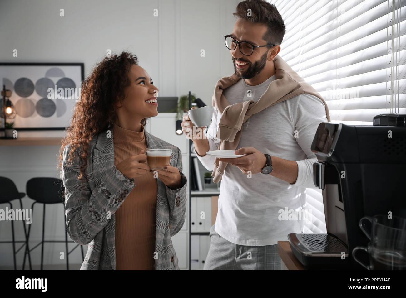 Office drinks machine hi-res stock photography and images - Alamy