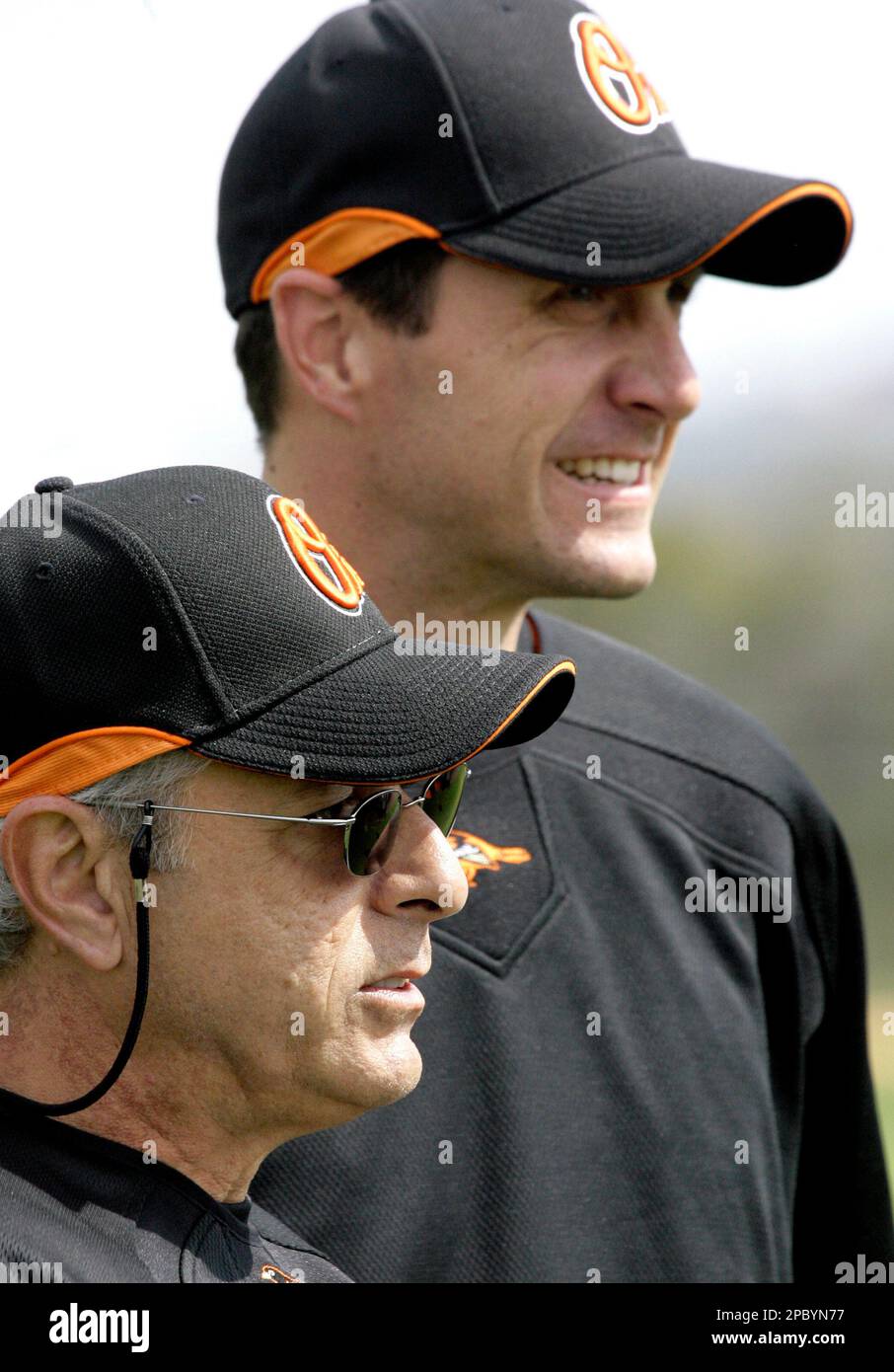 Baltimore Orioles manager Sam Perlozzo, left, talks with pitcher Steve ...
