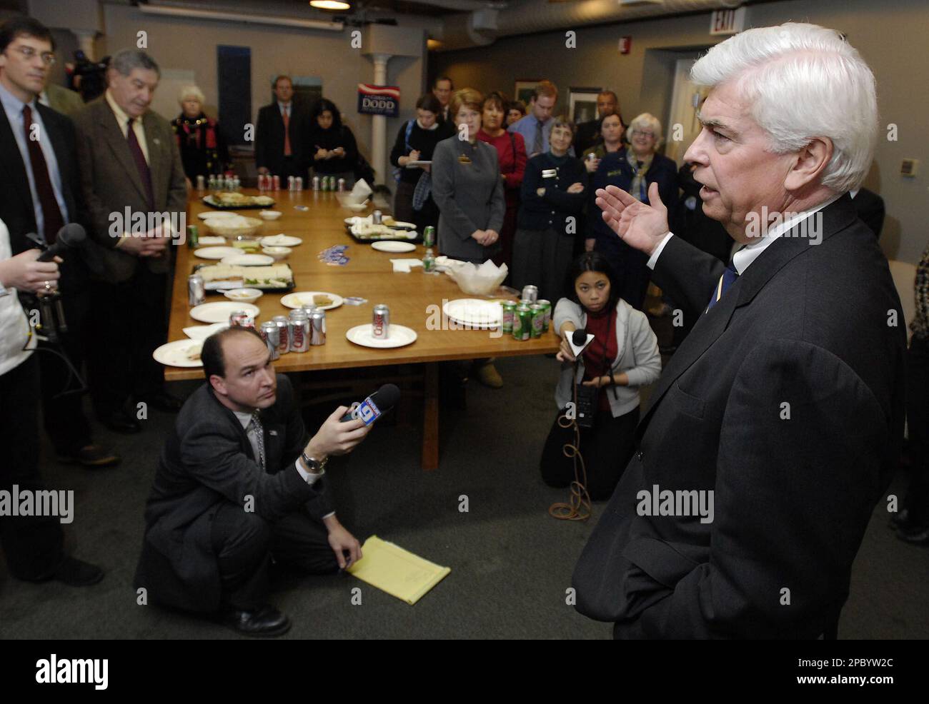 U.S. Sen. Chris Dodd, D-Connecticut, right, addresses the New Hampshire ...
