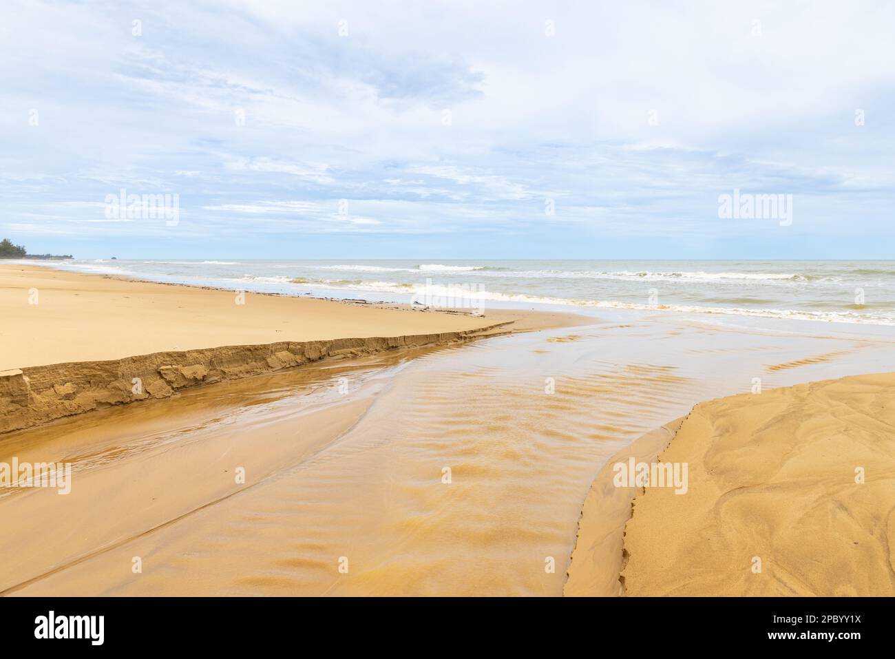 Beautiful wave soft blue breaking empty beach daytime. clean sandy ...