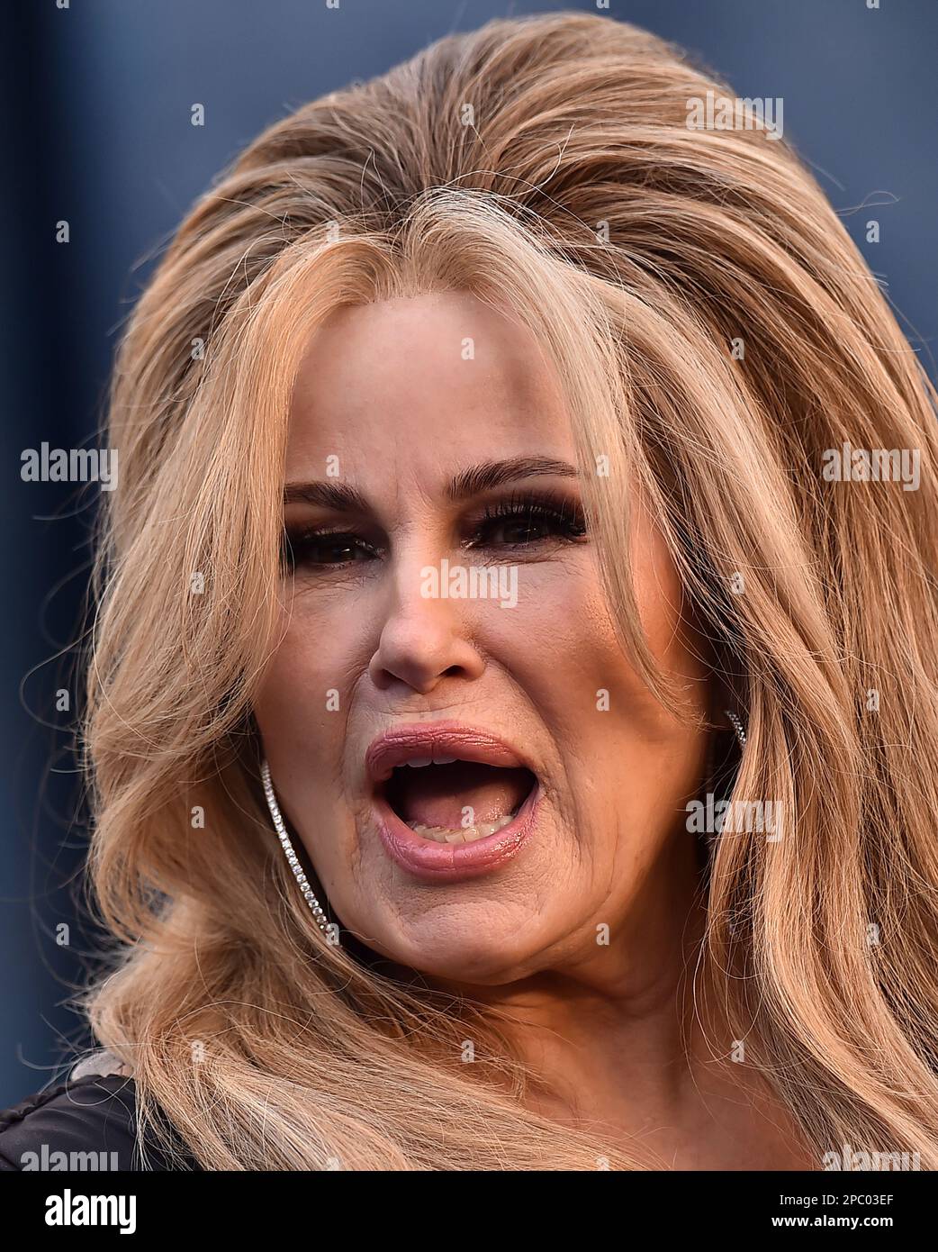Jennifer Coolidge arriving to the Vanity Fair Oscar Party at on March ...